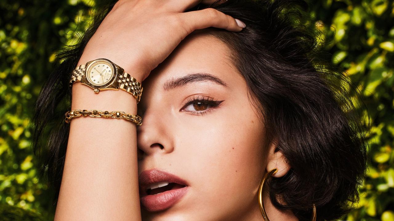 Ángela Aguilar es la nueva embajadora de Michael Kors y lo celebra en redes sociales ...