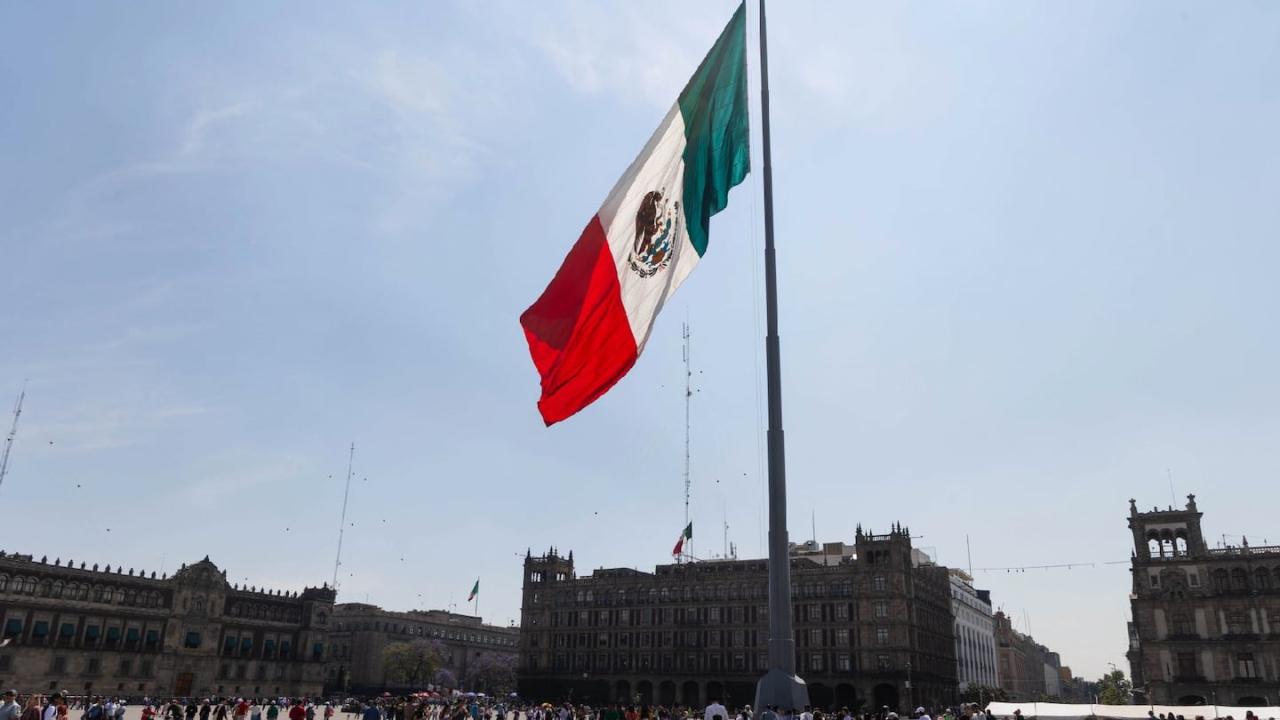 México conmemora el Día de la Bandera el 24 de febrero - Perspectiva Total